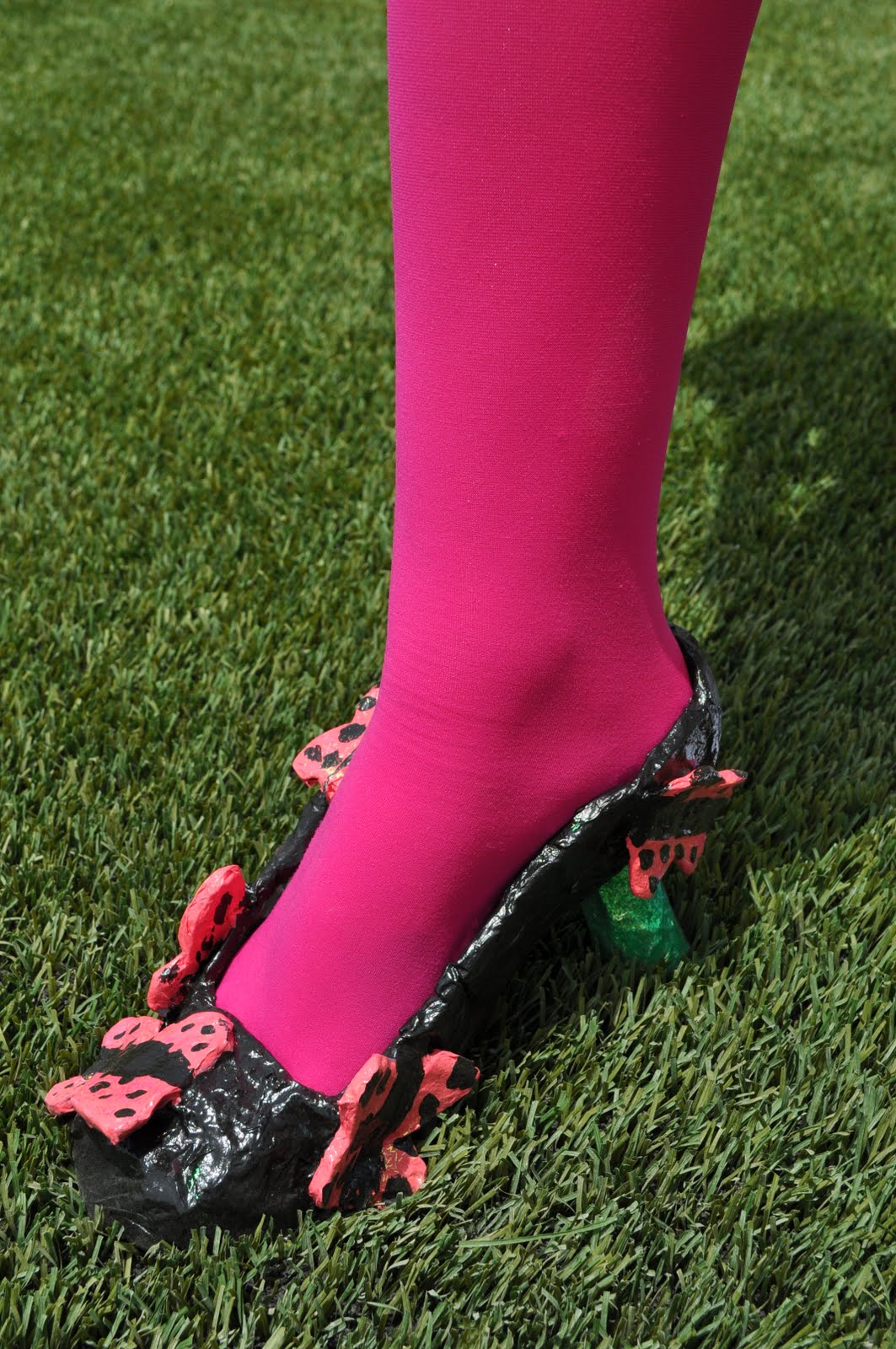 I teach art: Bug Shoe Design