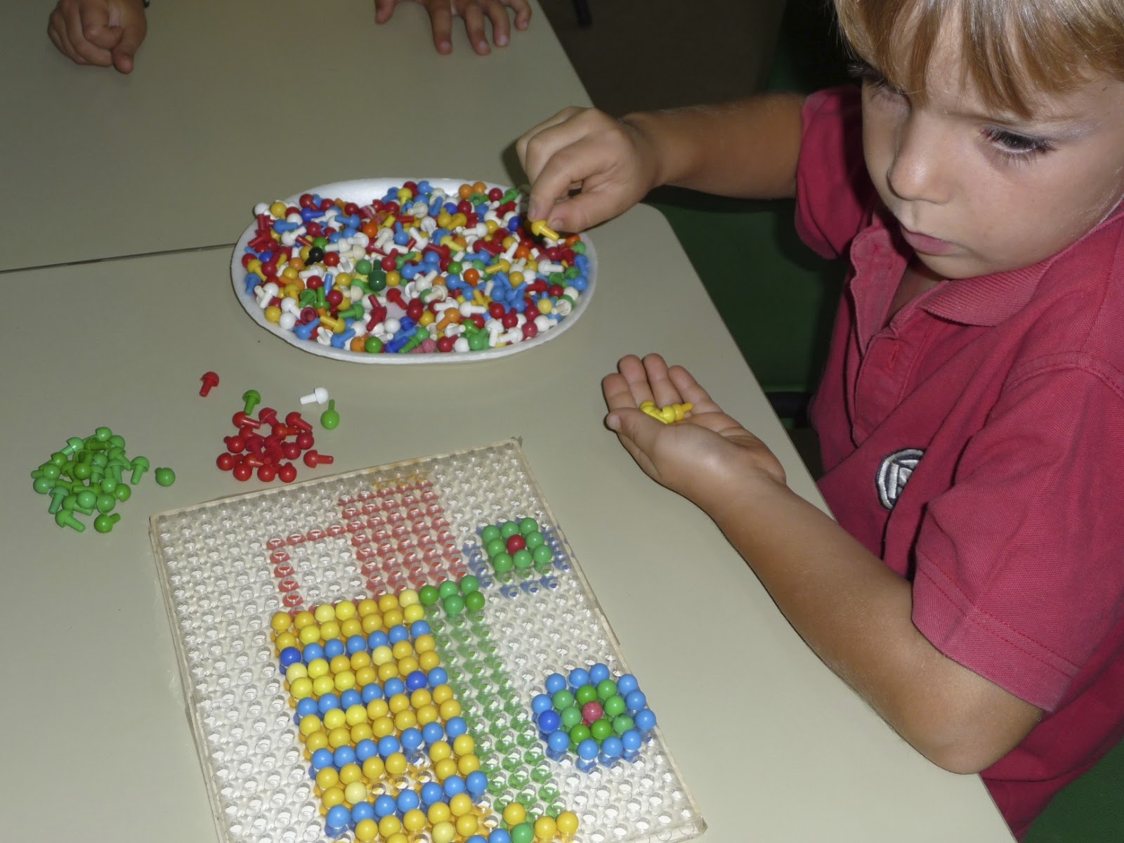 De Mello Teaching: Pegs and Pegboard