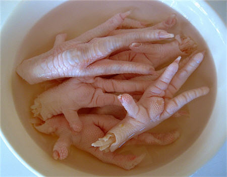 she's taking notes: The boiled chicken foot