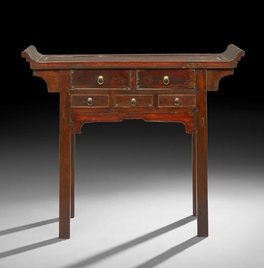 Auction Decorating: Chinese altar tables always chic!