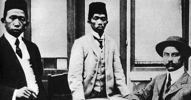 Sejarah singkat Indische Partij (IP) ~ PPKn untuk Semua (SD SMP SMA SMK ...