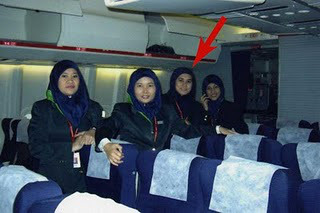 Bila Pramugari Mas Dan Air Asia Bertudung