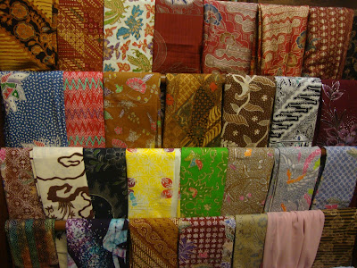 Pake Batik Indonesia di Luar Negeri Kerennya Nambah | Wisata