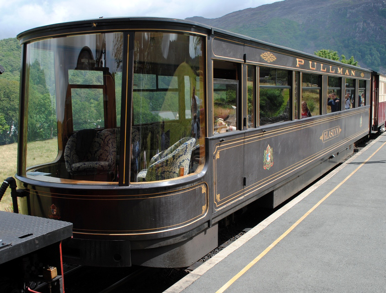 Just A Car Guy: Welsh Highland railway Pullman observation car