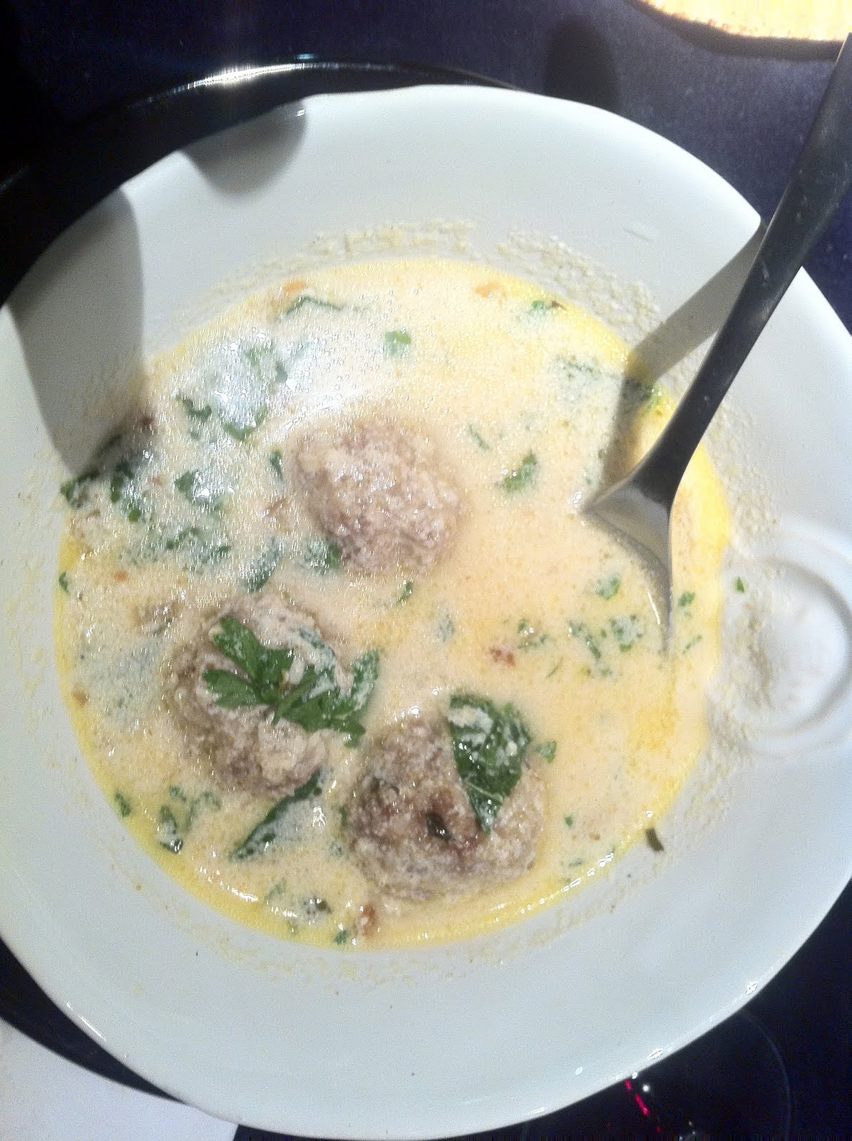 A Cozinha do Doutor Fofinho: Sopa árabe de coalhada com mini-kibes