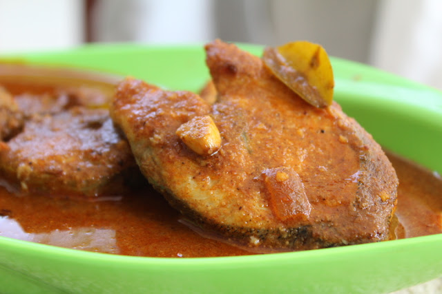 ANDHRA FISH KUZHAMBU / ANDHRA CHEPALA PULUSU