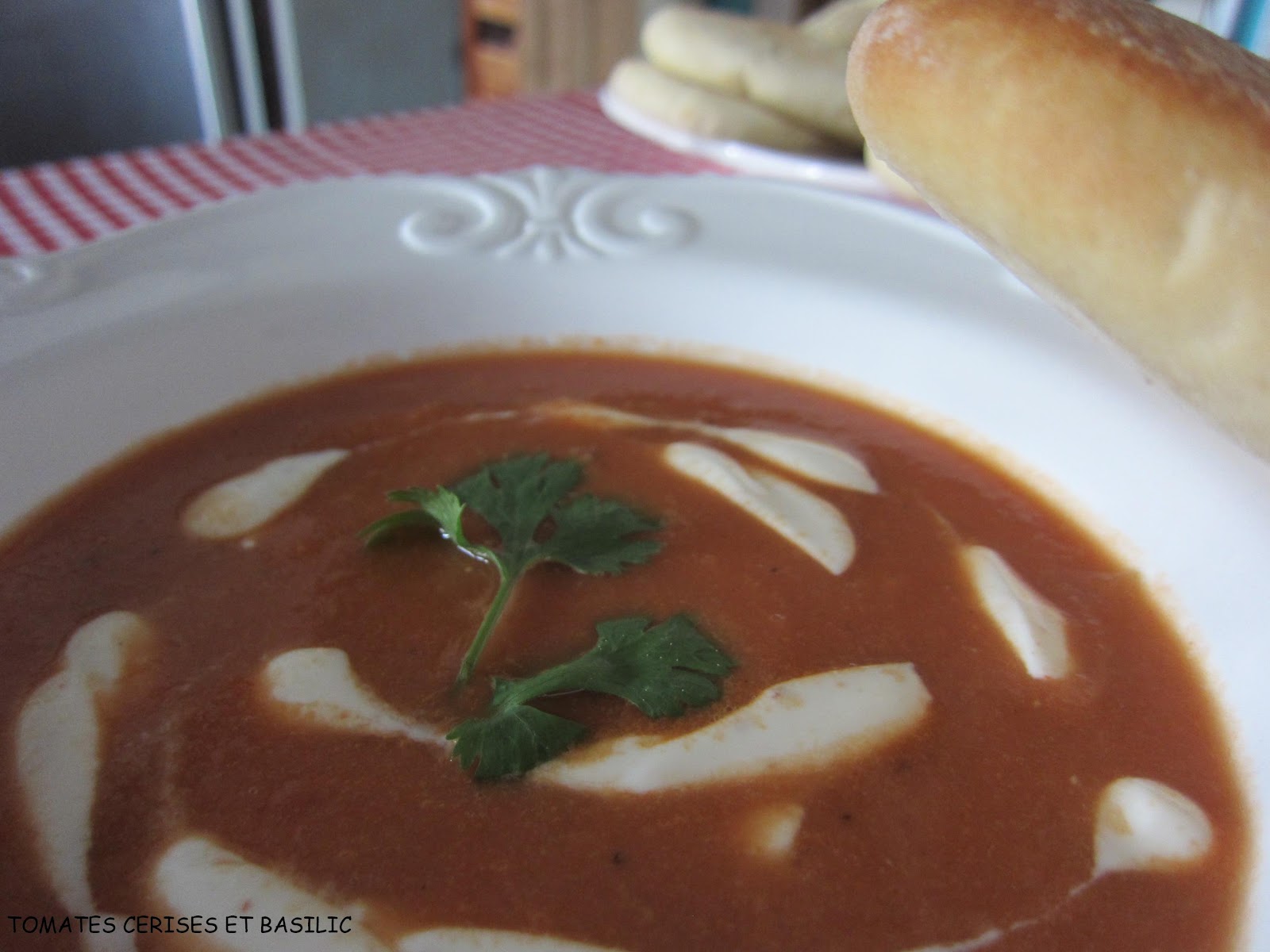 Tomates cerises et Basilic: Soupe indienne de lentilles rouges