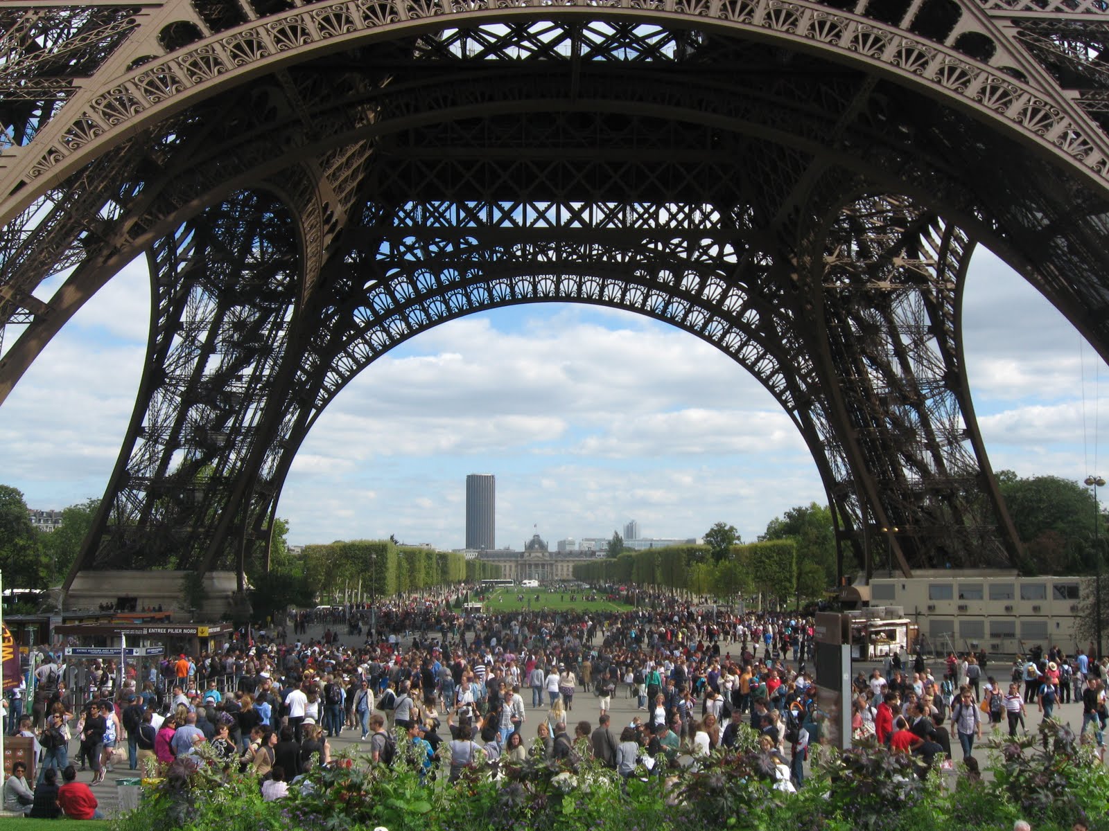 Tyylidekkari: Virallinen Pariisi raportti