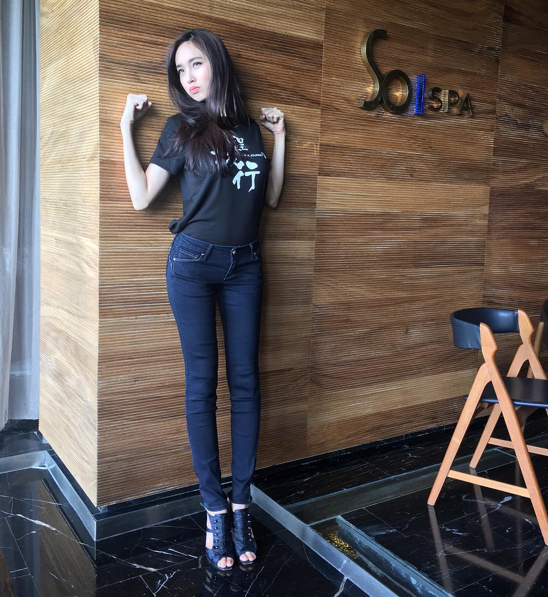 Treechada Petcharat – BJ Jeans Campaign Photos - TG Beauty