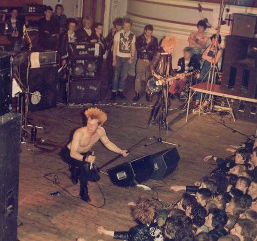 hardcore punk: Discharge - Why (1981)