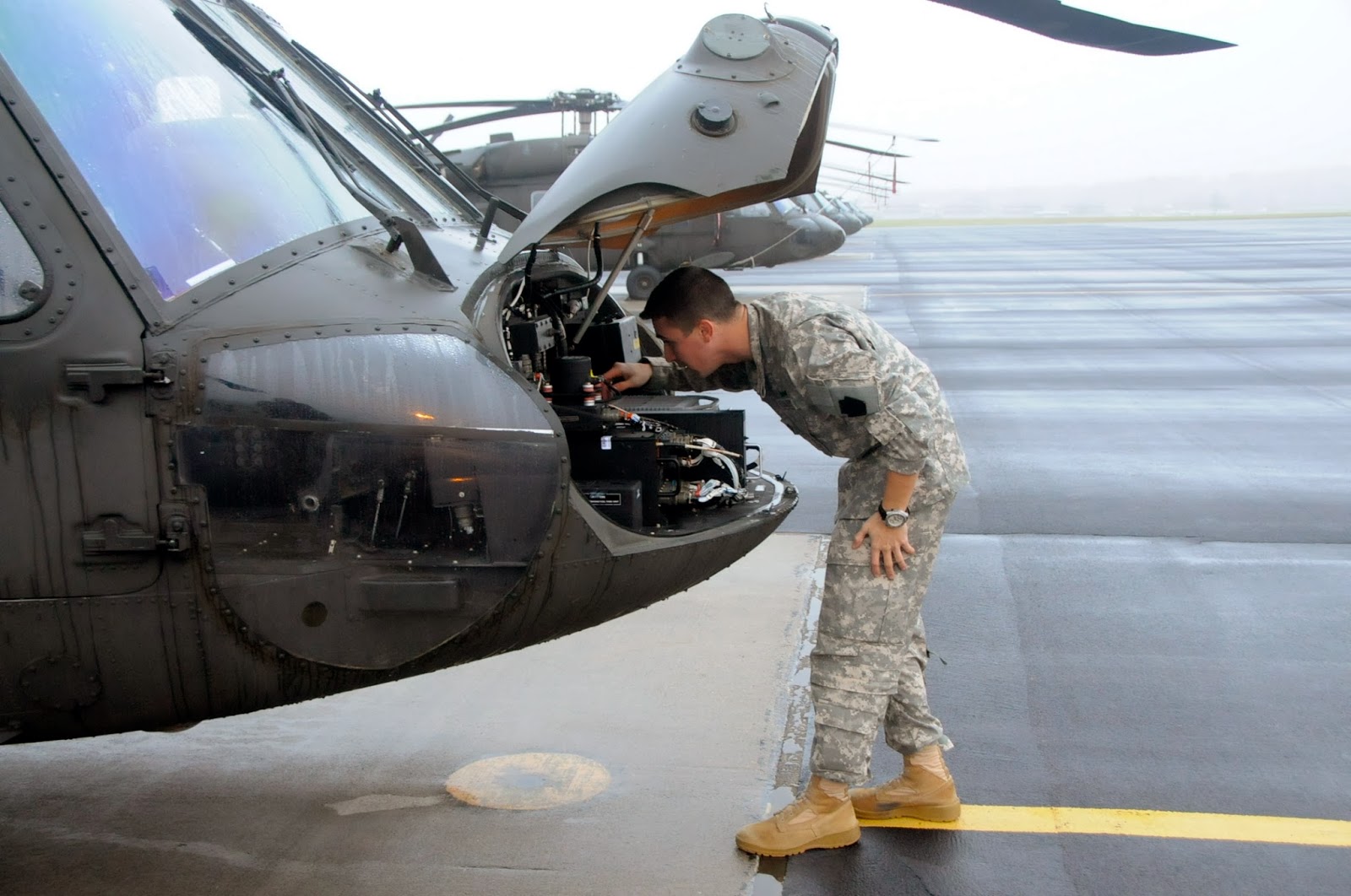 Veteran AF: Pre-Flight and Post-Flight Maintenance on a Blackhawk and ...
