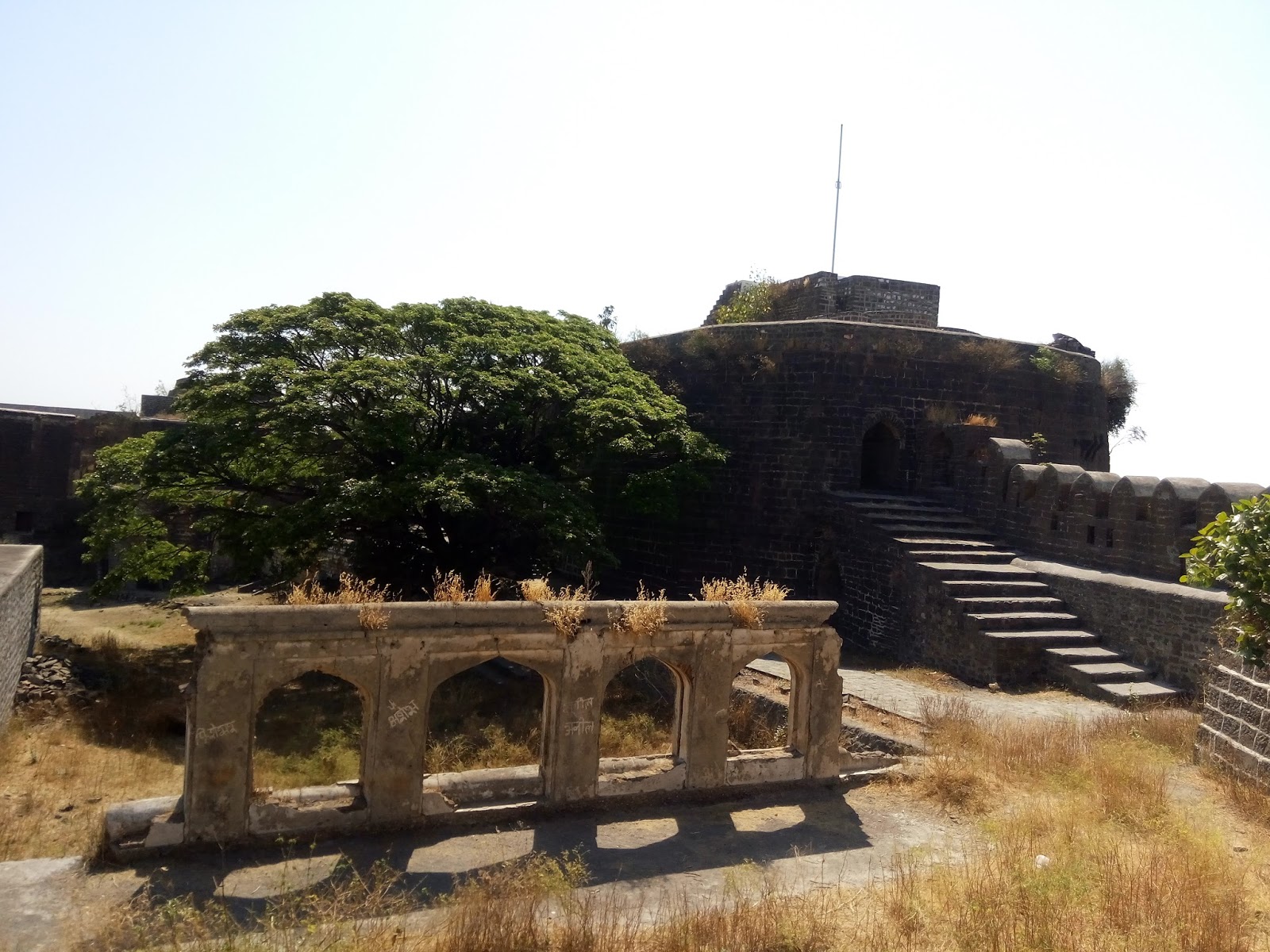 Udgir fort in Latur district in Maharashtra | The journey of a thousand ...
