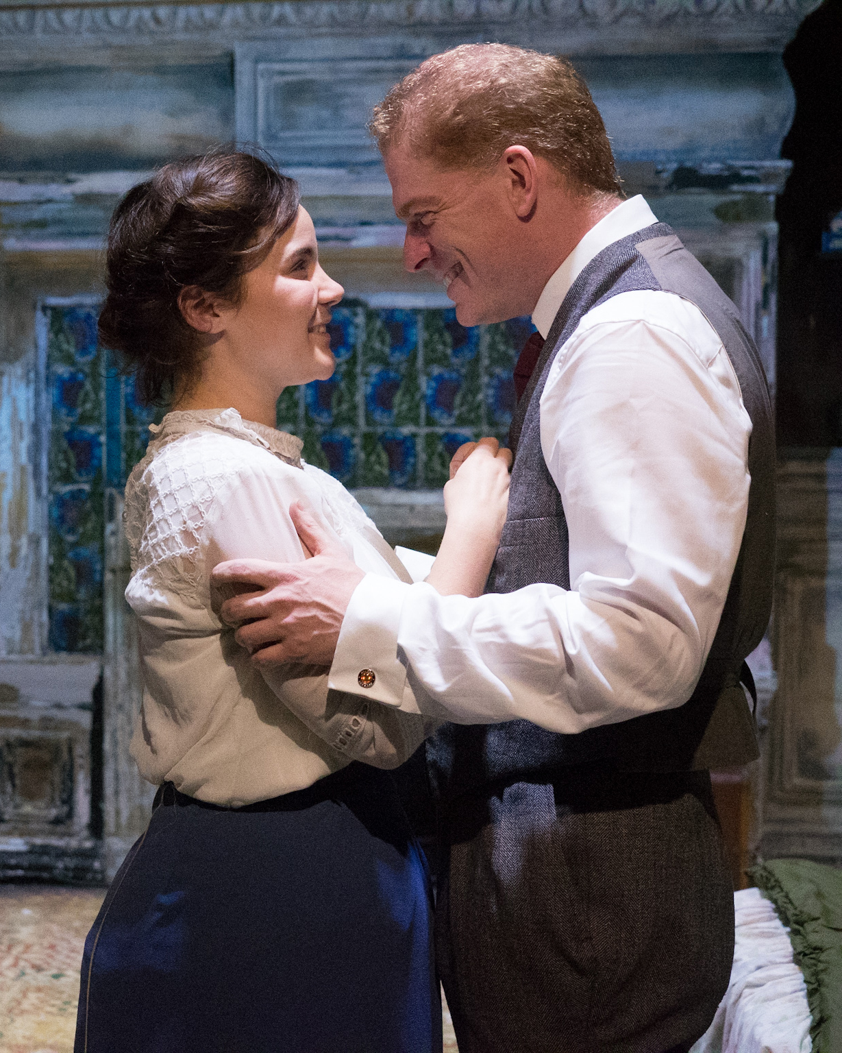 Jonathan Baz Reviews...: Tryst - Review