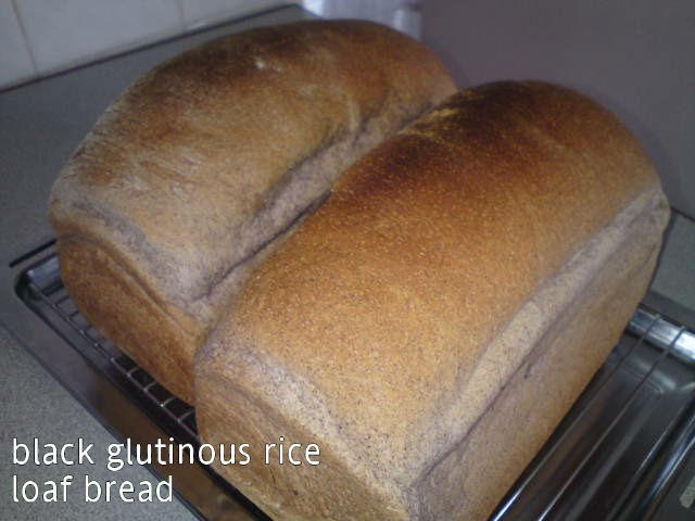 Cooking Pleasure: Black Glutinous Rice Loaf Bread [Straight Dough Method]
