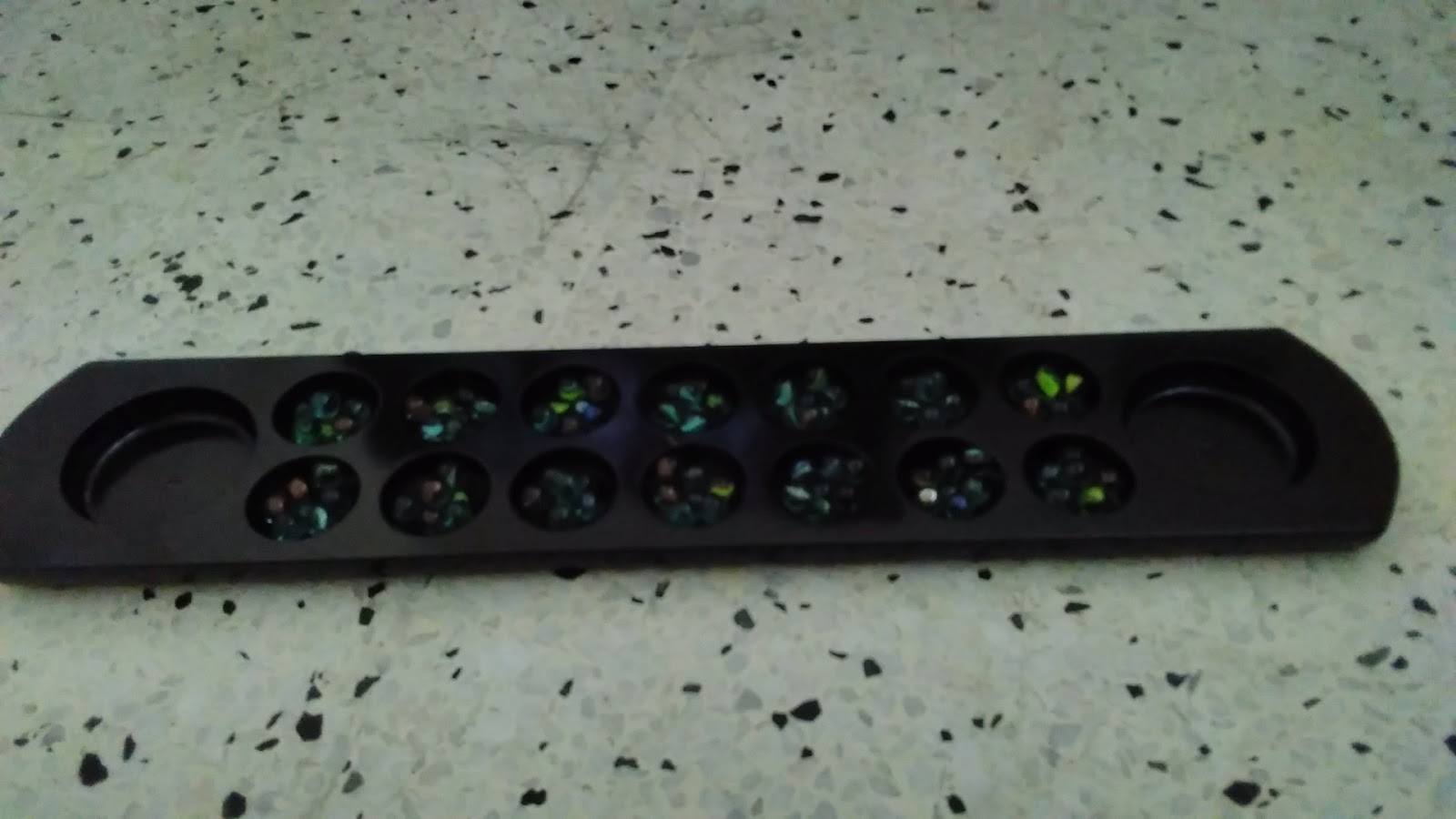 Congkak image and colouring page [ kertas mewarna congkak] ~ EL