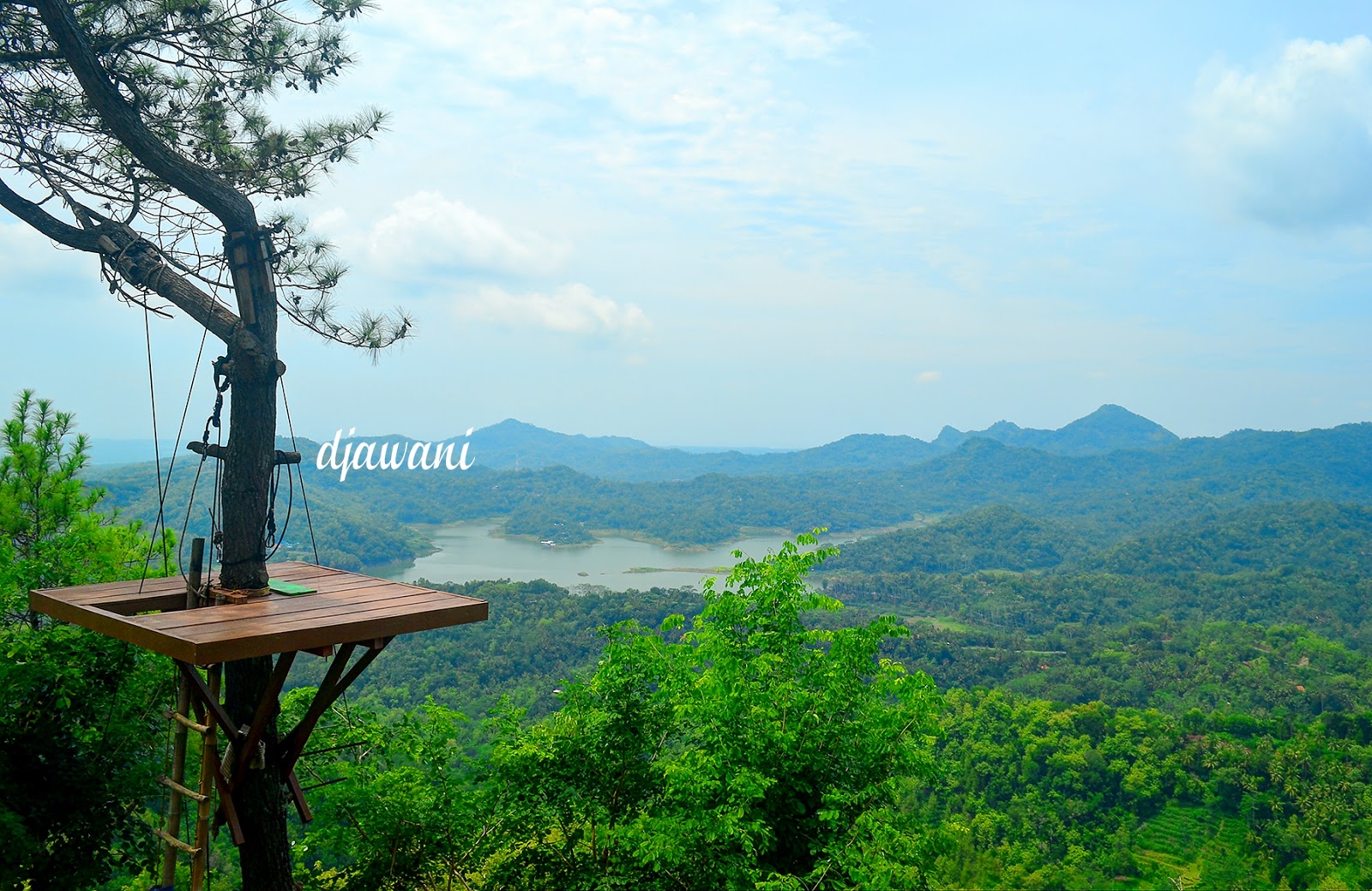 KALIBIRU : KEINDAHAN ZAMRUD HIJAU PERBUKITAN MENOREH