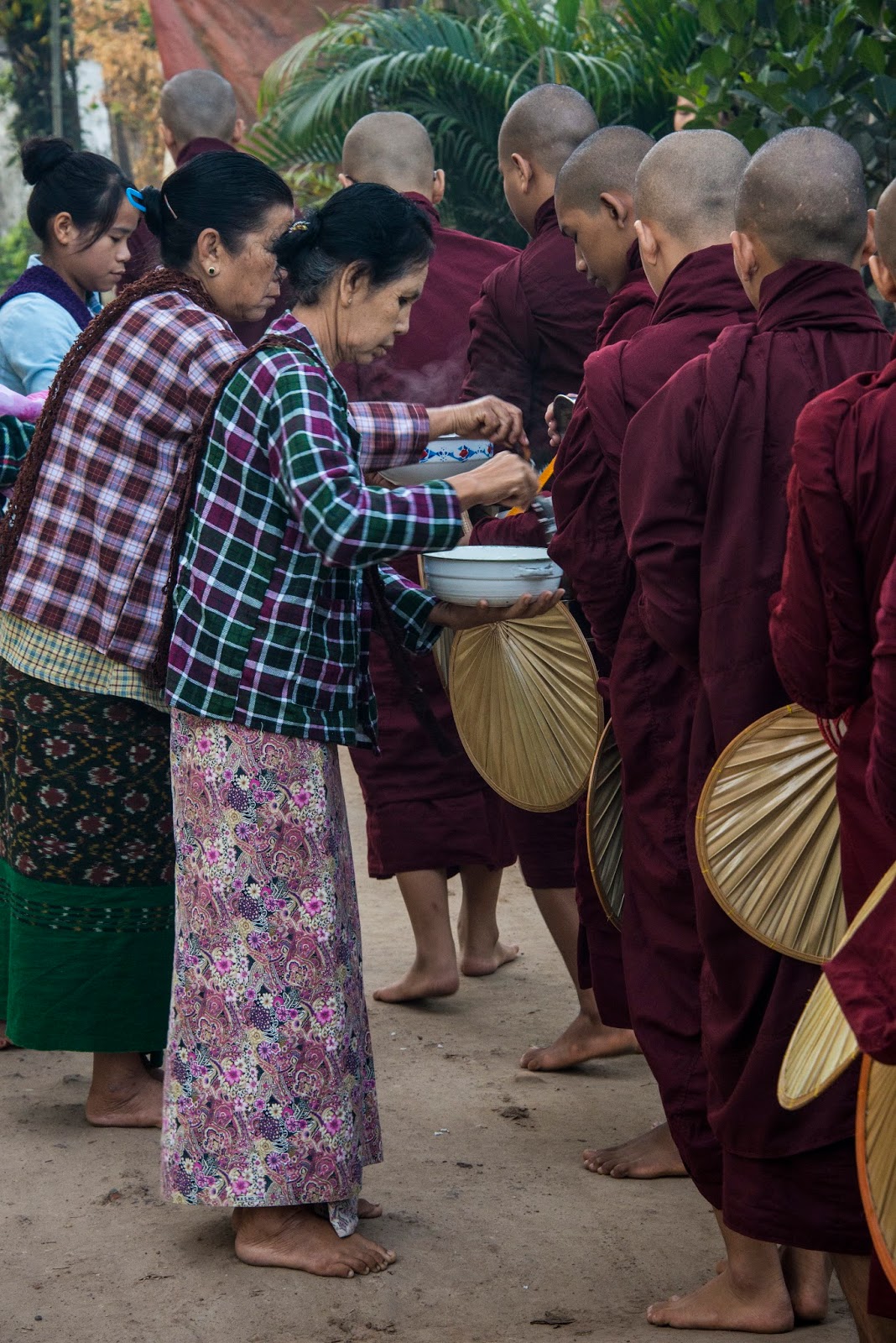 Burma Dhamma: Mornings in Myanmar