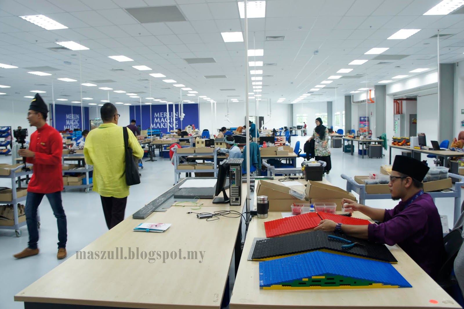 BEHIND-THE-SCENE TOUR OF LEGO CREATIVE HUB | MERLIN MAGIC MAKING