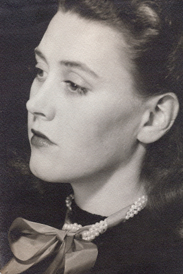 Totum Revolutum: El Surrealismo de Bridget Bate Tichenor