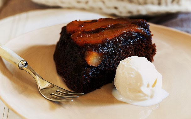 Lindaraxa: Gourmet Nostalgia...Upside Down Pear Gingerbread Cake