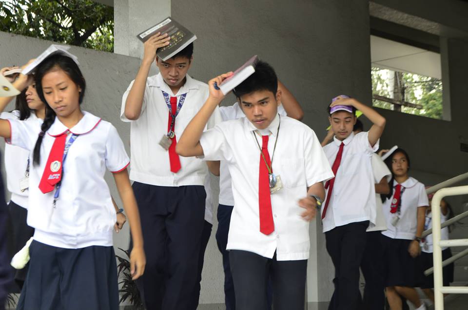 ACT ON LINE: TALISAY CITY HOLDS SIMULTANEOUS EARTHQUAKE DRILL