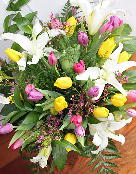 Scrumptious Swirls: Easter DIY Flower Arrangements