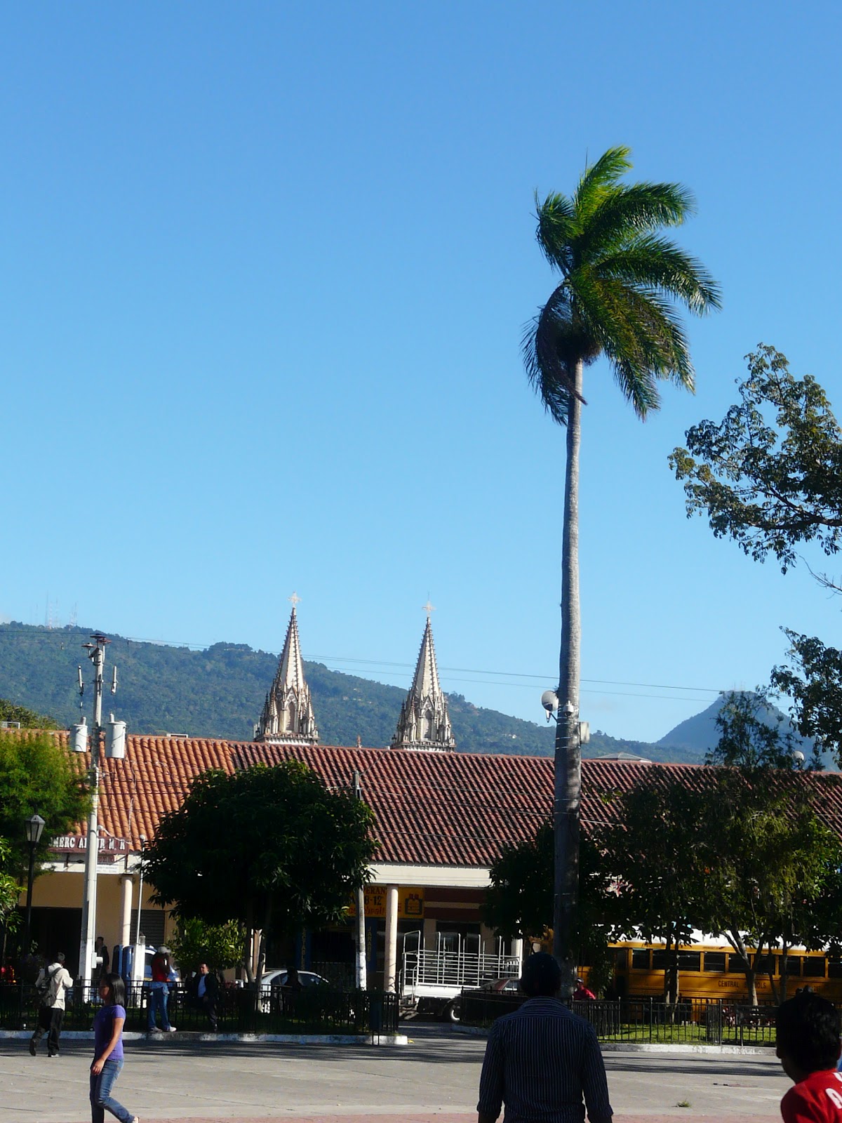 LUGARES Y COSAS INTERESANTES: Santa Tecla