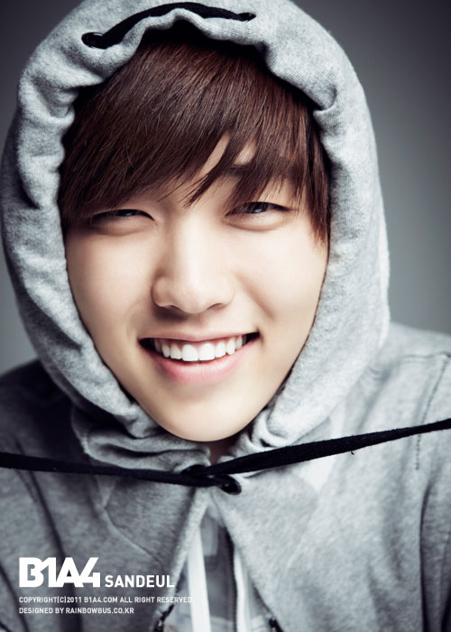Welcome to Paradise Kpop: B1A4 revela seu quarto membro, Sandeul!