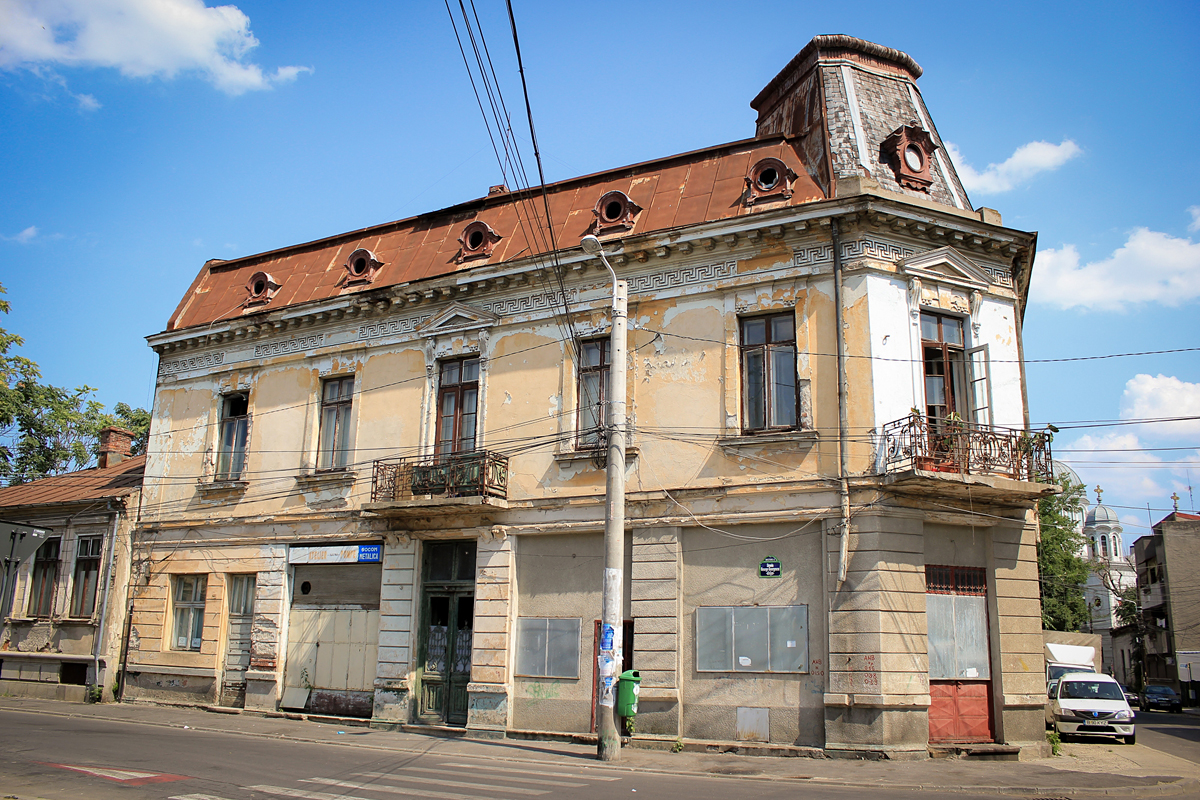 Contraste (14) - Bucurestii Vechi si Noi