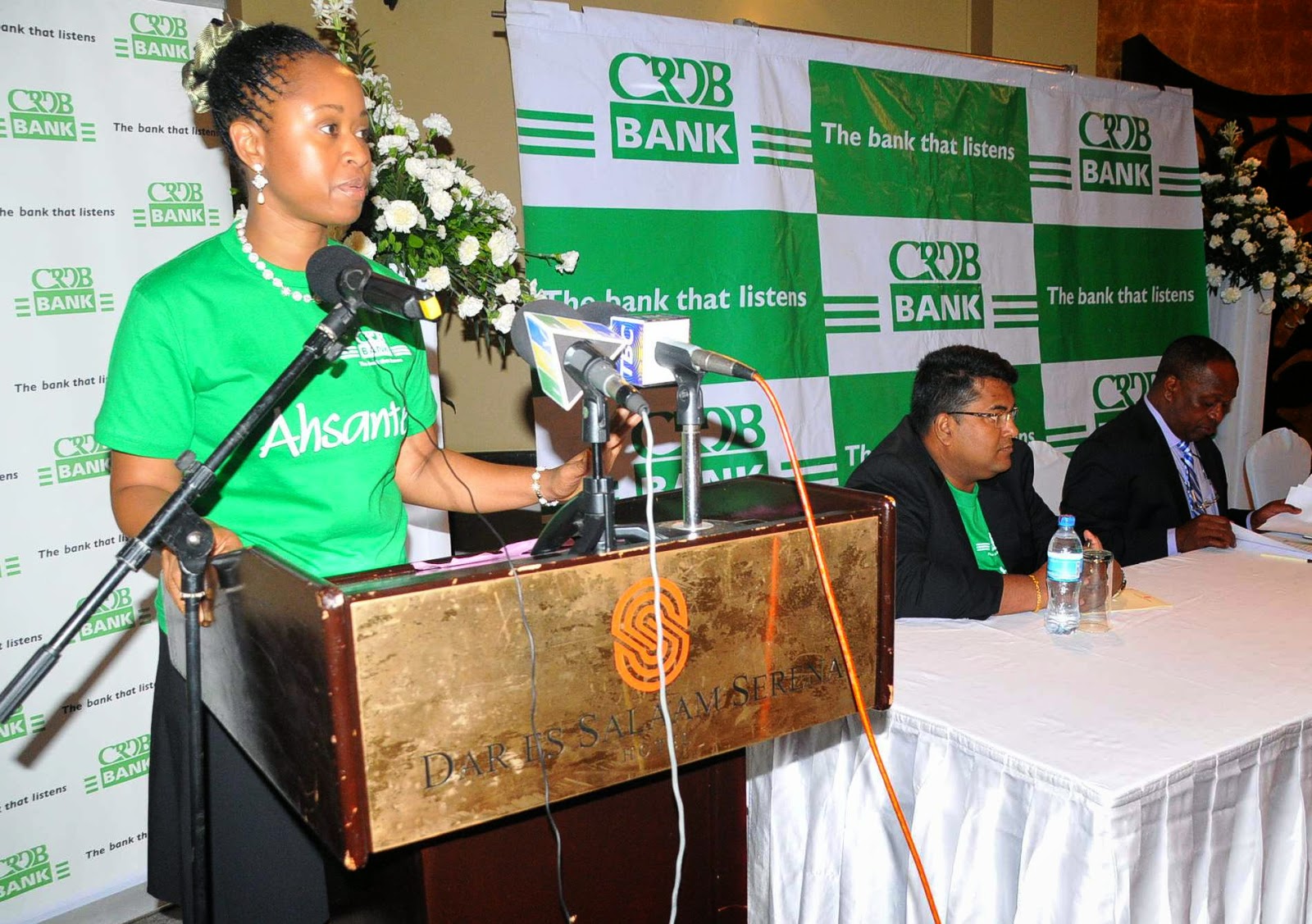 MATUKIO @ MICHUZI BLOG: BENKI YA CRDB YAZINDUA WIKI YA HUDUMA KWA WATEJA
