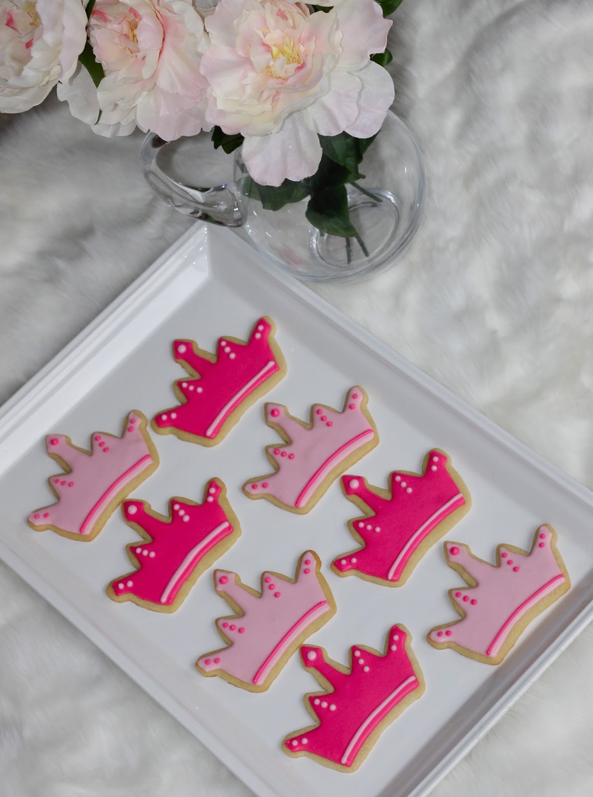 Sweets and Style Just Right: Tiara Cookies