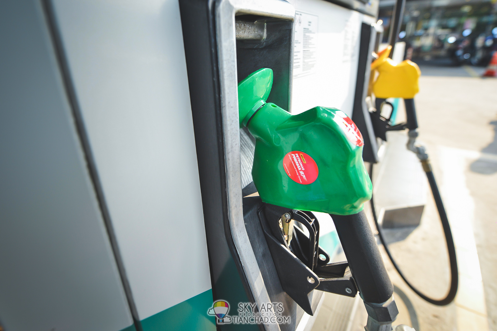 New PETRONAS Primax 97 now with Euro 4M #‎PrimaxAcceleration‬