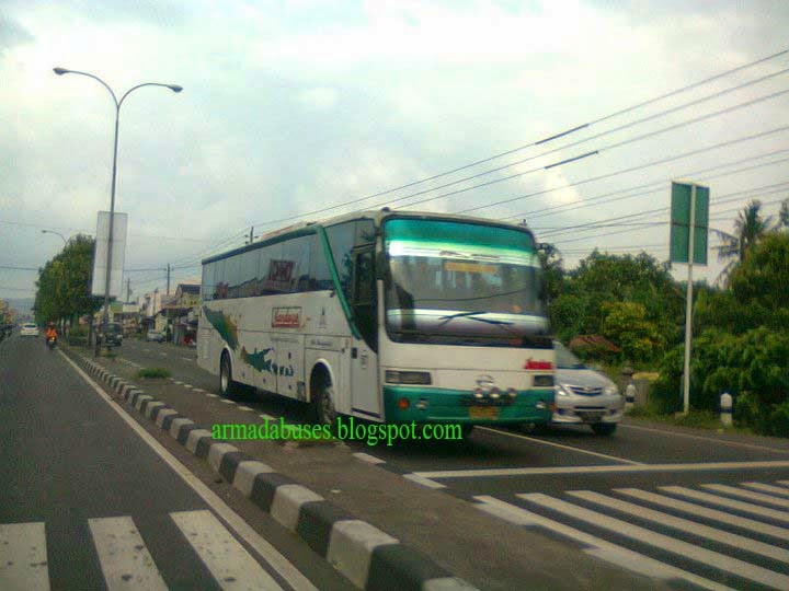 Bus pariwisata Po Handoyo ~ Armada Bus
