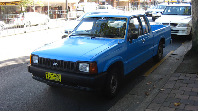 Aussie Old Parked Cars: 1986 Ford Courier Crew-Cab