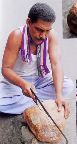 Kerajinan Tangan Maluku Masih Diminati Wisatawan