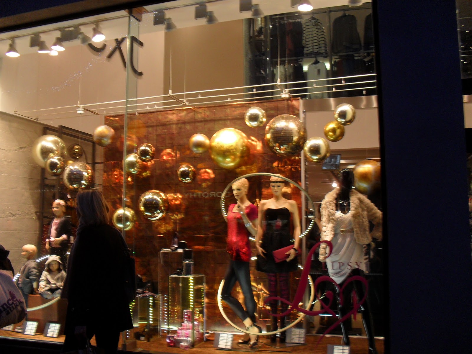 VM-Window Display: Displays