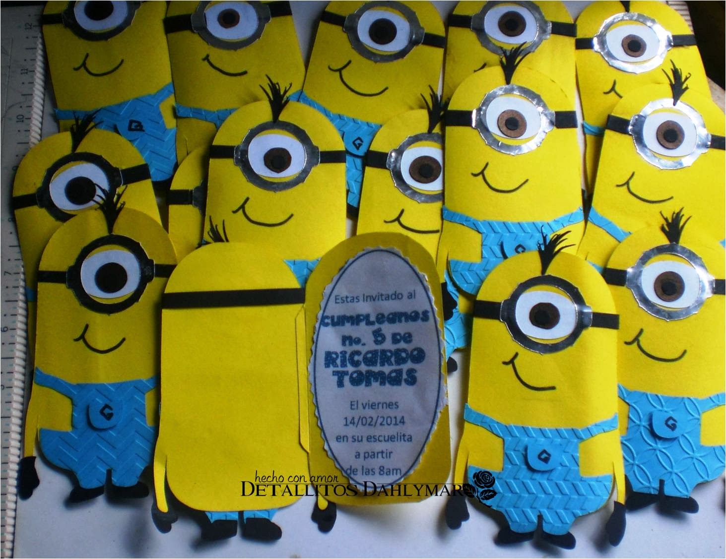 Detallitos Dahlymar Invitaciones De Minion