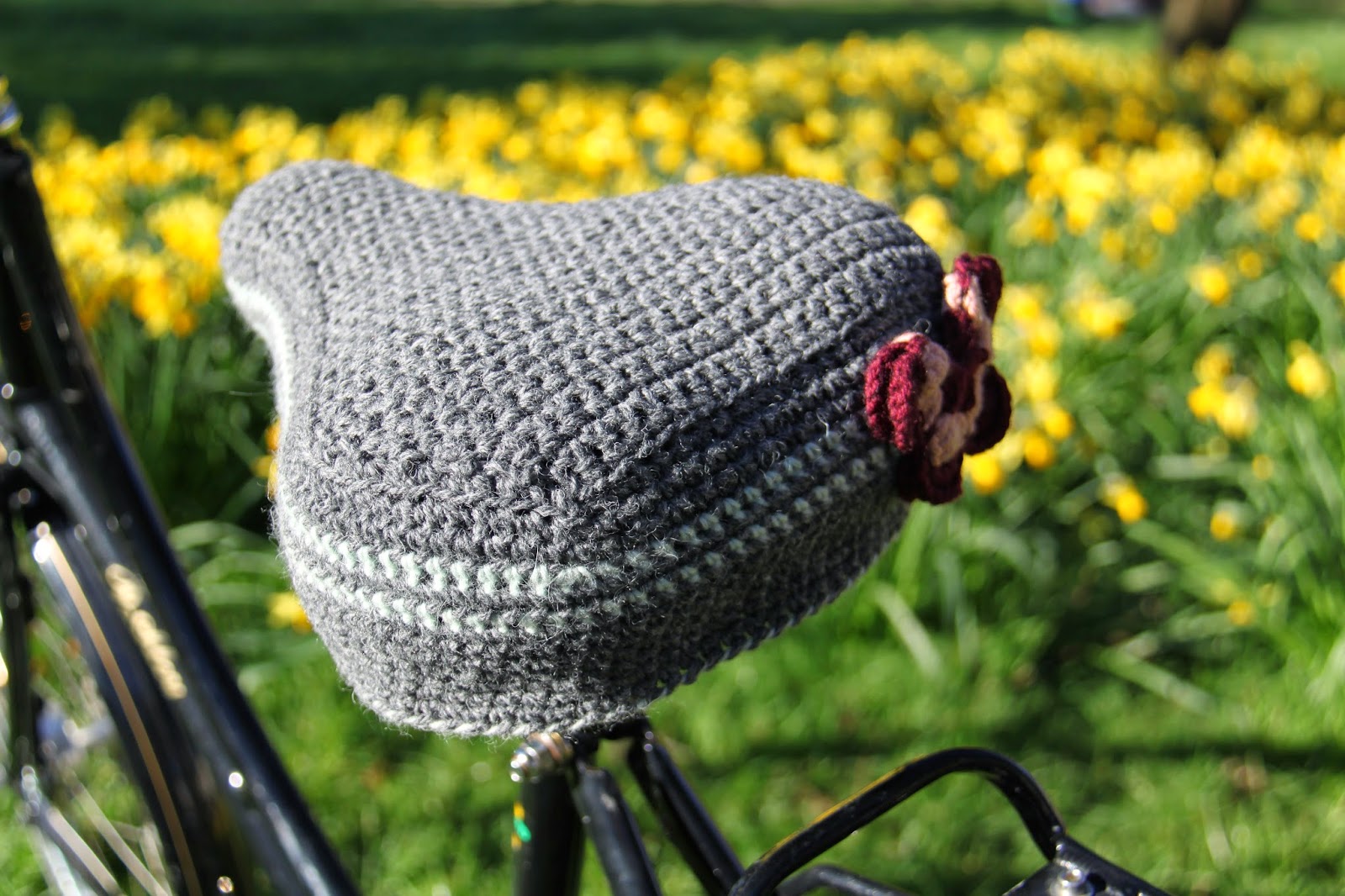 Crochet Brio: Bike Crochet - Saddle & Bell Covers!