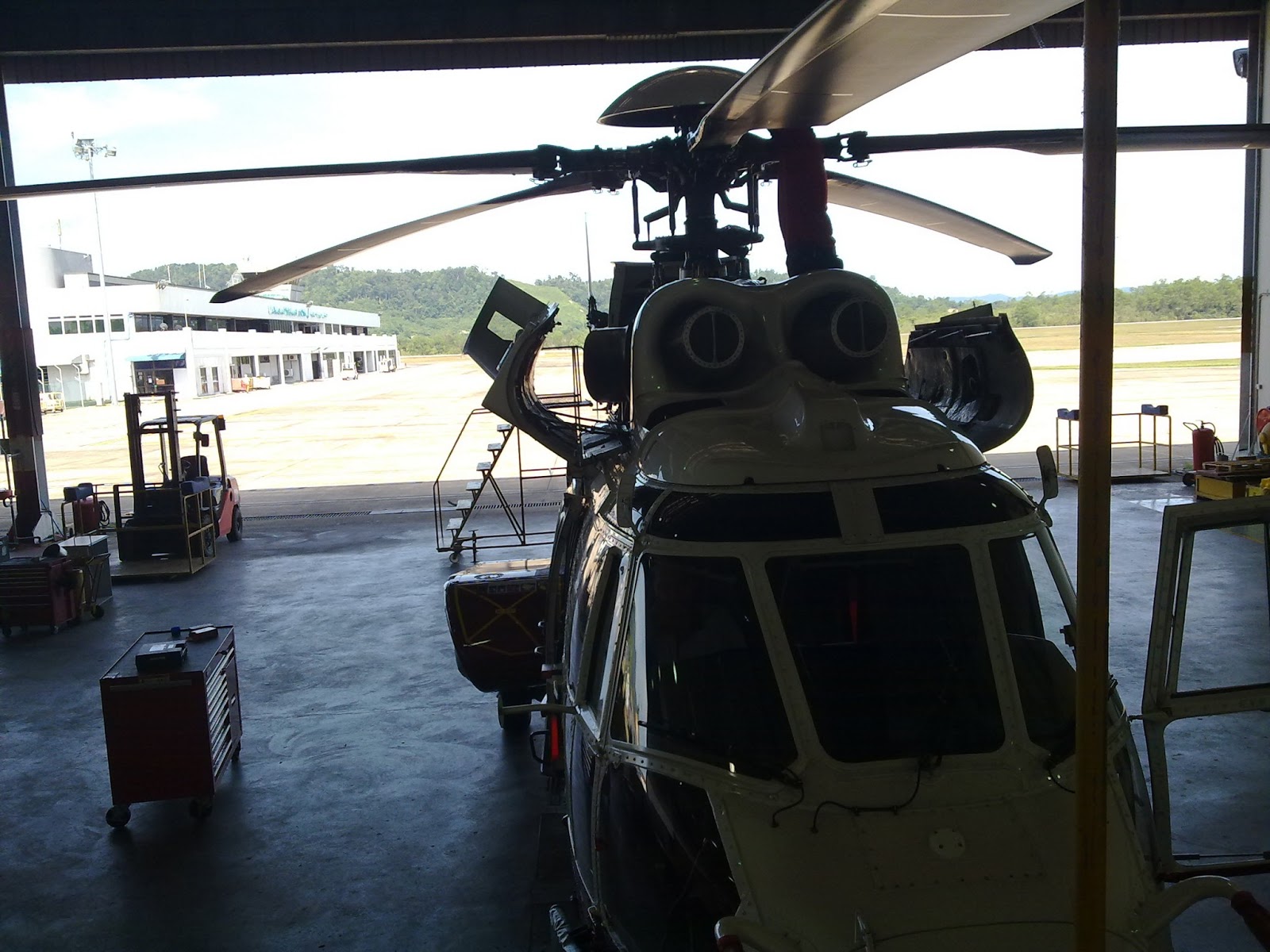 (MHS AVIATION CADET PILOT): MHS AVIATION HELICOPTER MODEL EC225 LP MARK 2.