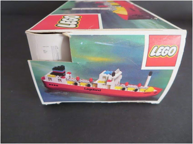 VIVOLEGO: Cargo ship
