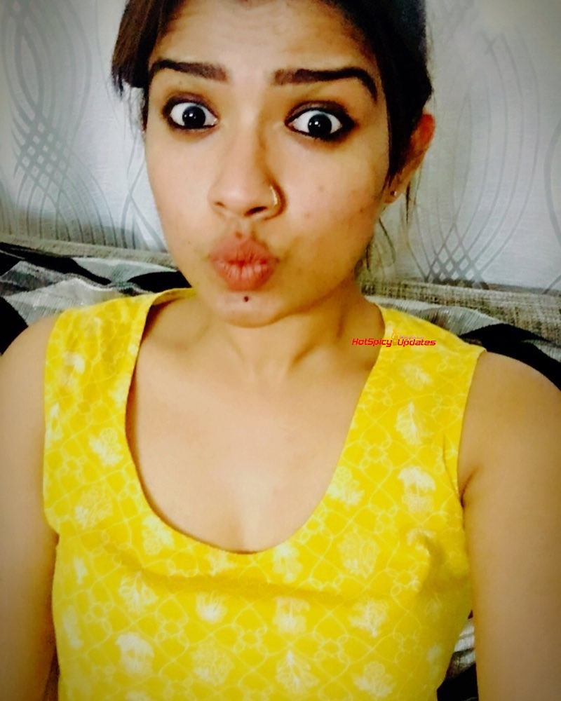 Amritha Suresh Photos