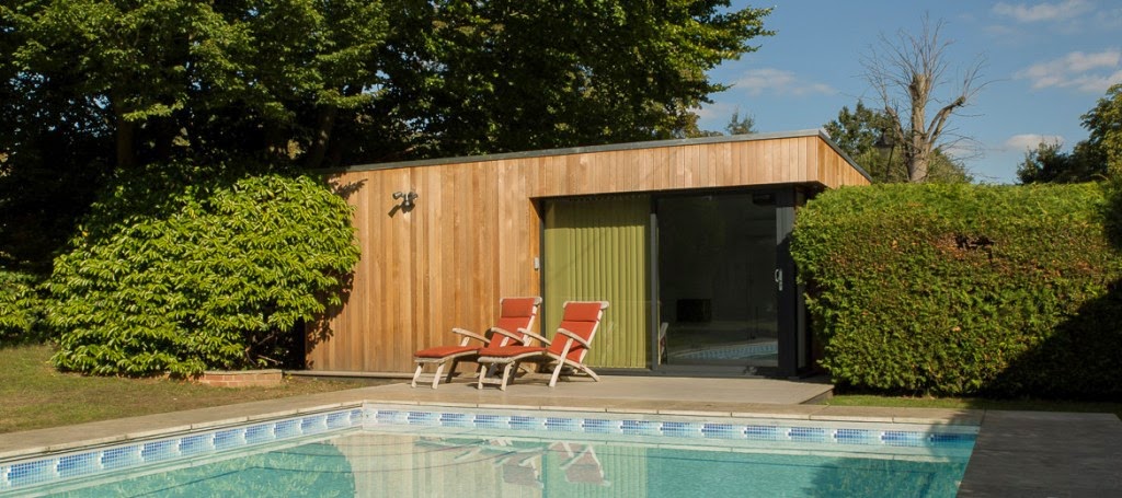 Shedworking: Garden studio with its own golf course