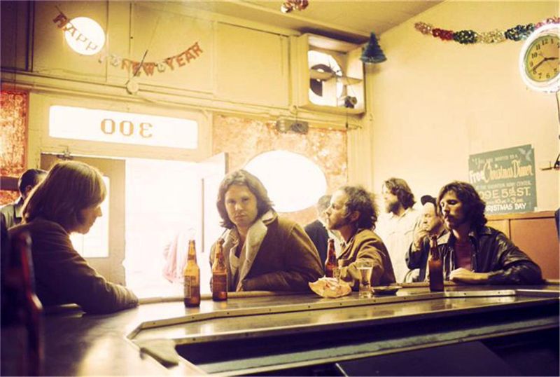 30 Rare Behind the Scenes Photographs From the Morrison Hotel's Album ...