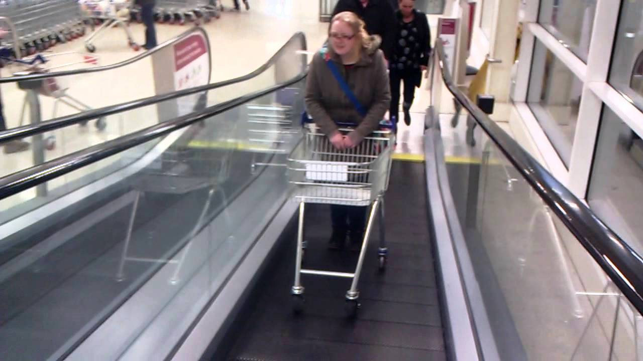 Perancangan Travelator dalam Bangunan - Arsitur Studio