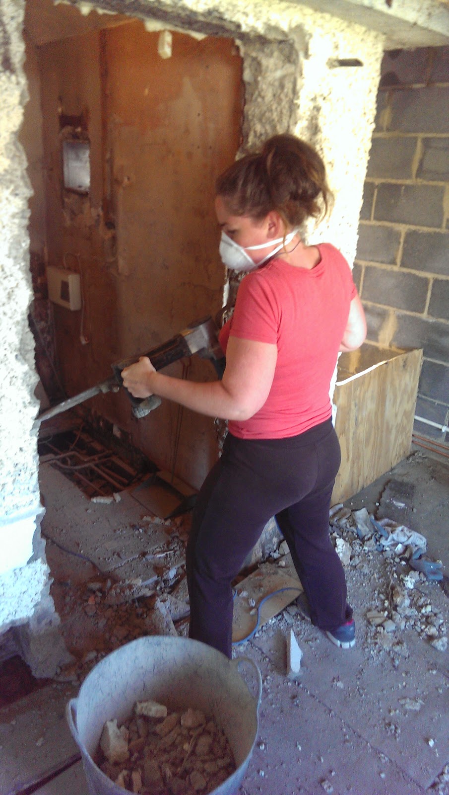 TheNipTuckFoodBlog: Cement, Food Finds and eating like a cave man