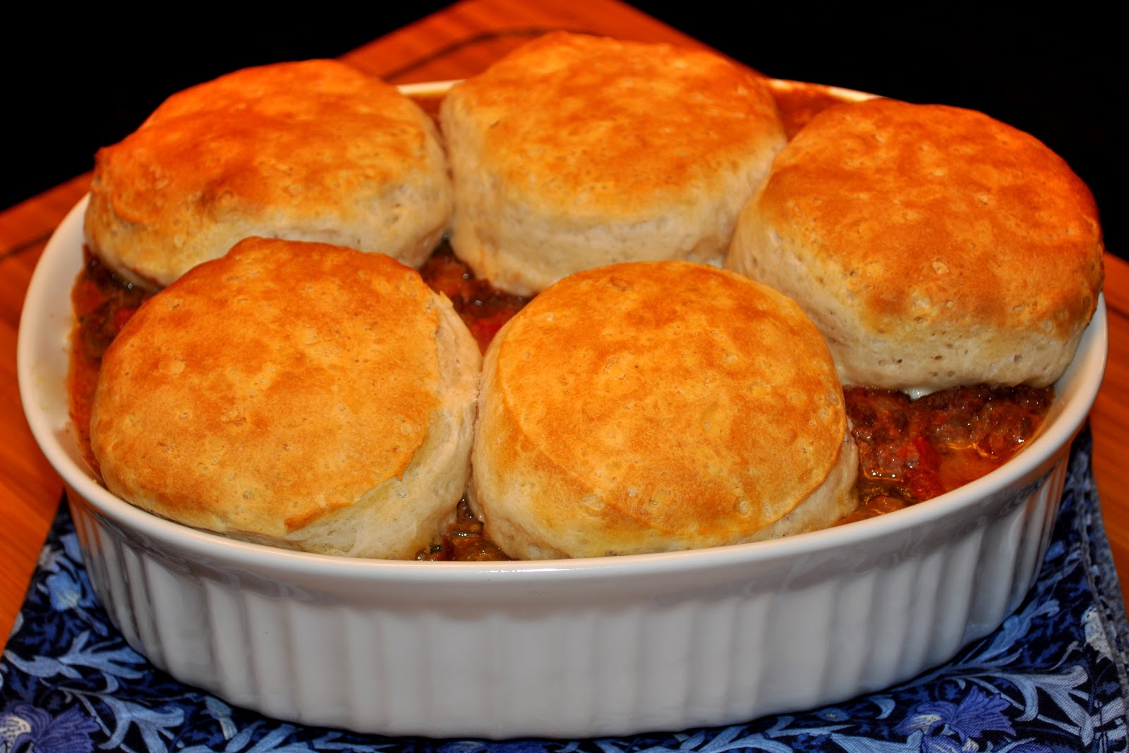 CookingwithSweetface: Swedish Hamburger Biscuit Casserole