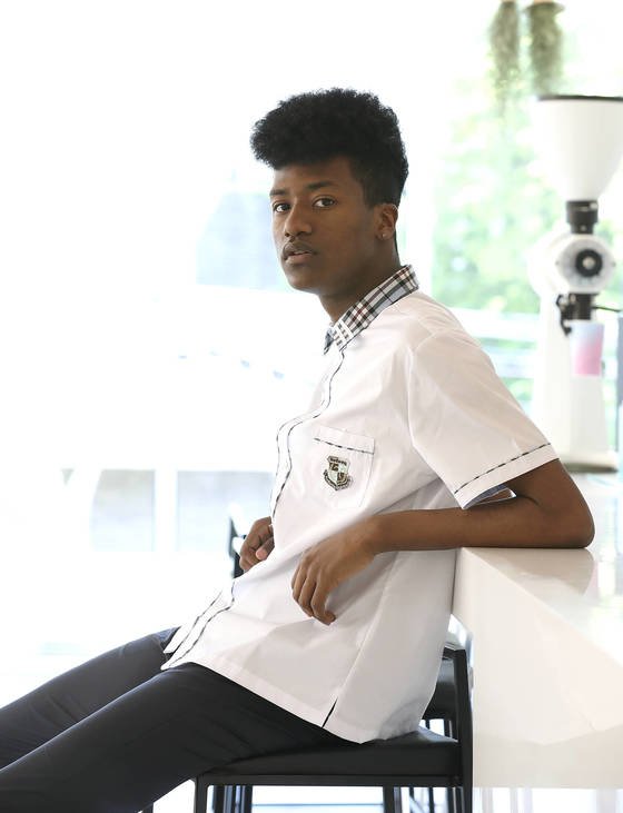 Profile on Korean-Nigerian model Han Hyun Min