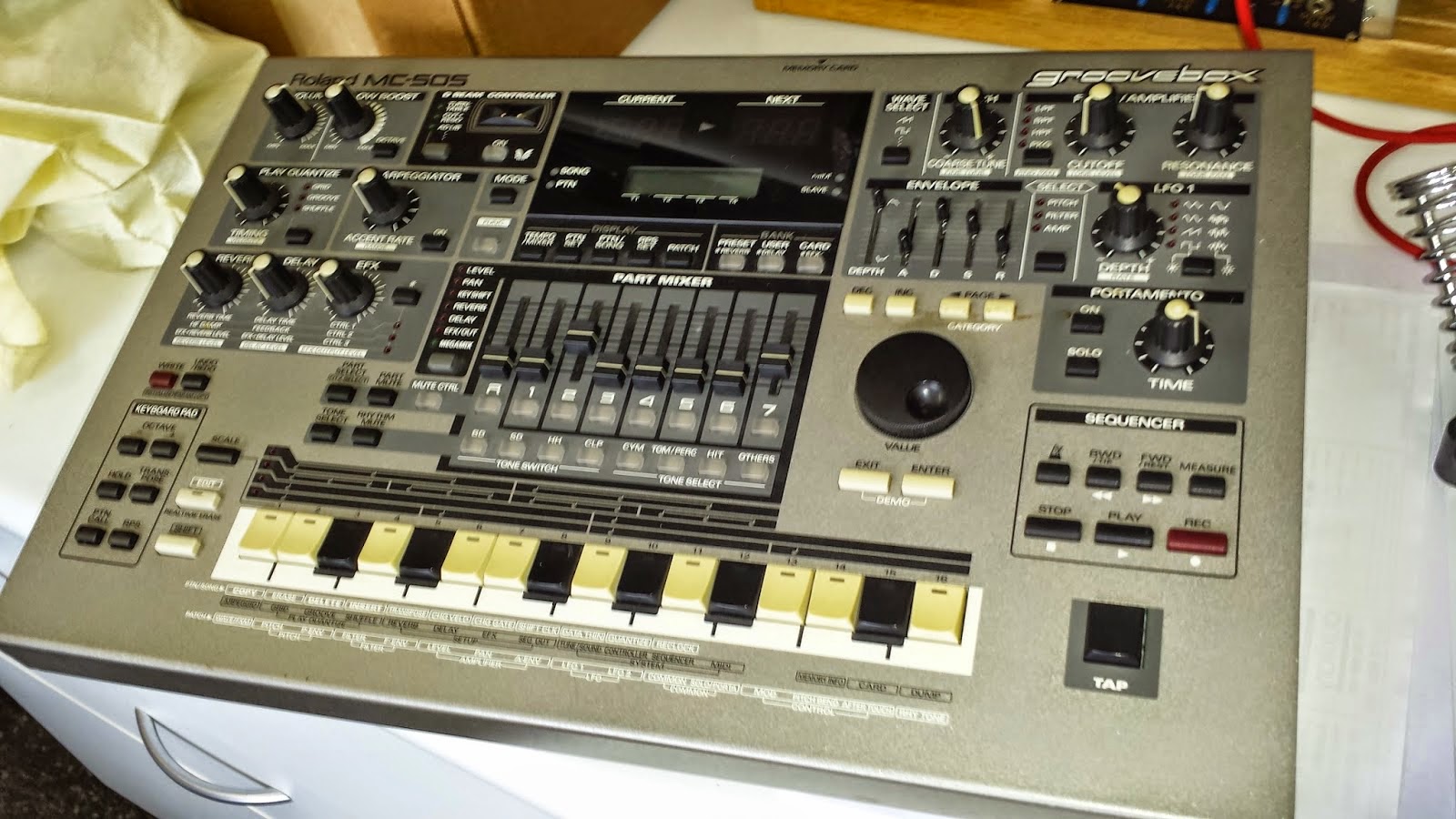 JonDent - Exploring Electronic Music: Roland Drum Machines - The Timeline