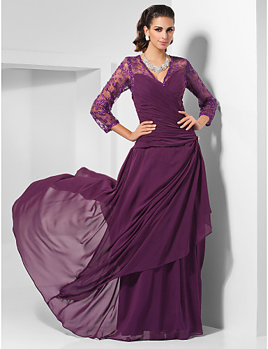 Robe Courte Cocktail : Taylor Swift en robe de soirée violette sur le ...