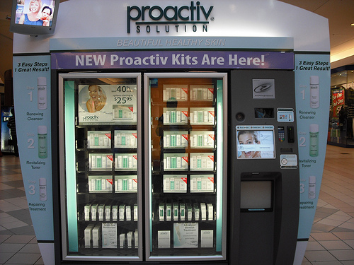 lazy dazy: Beauty Vending Machine